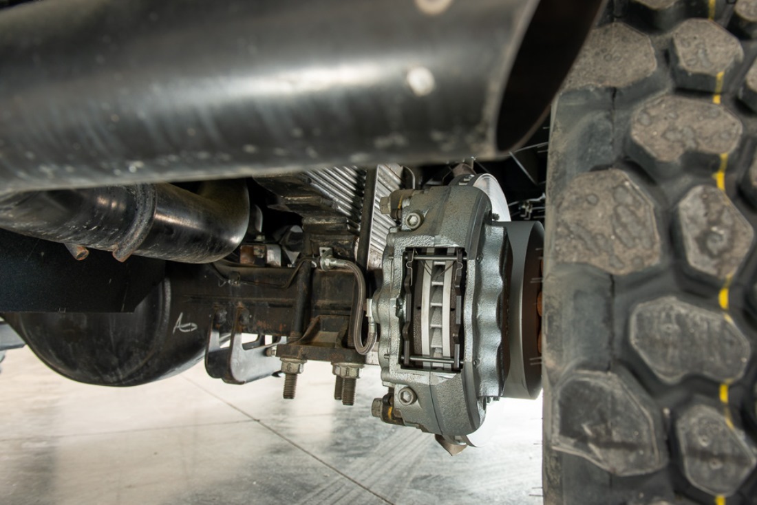 Україна отримала бронеавтомобілі "Senator APC"