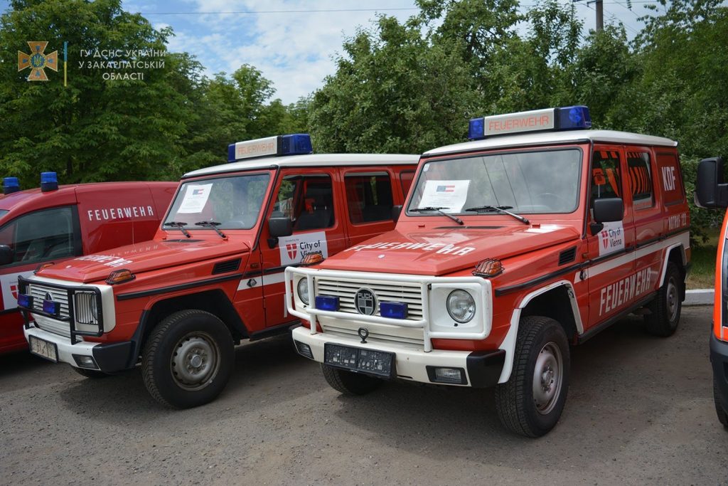 Ukraine receives fire rescue equipment, resuscitation vehicles from ...