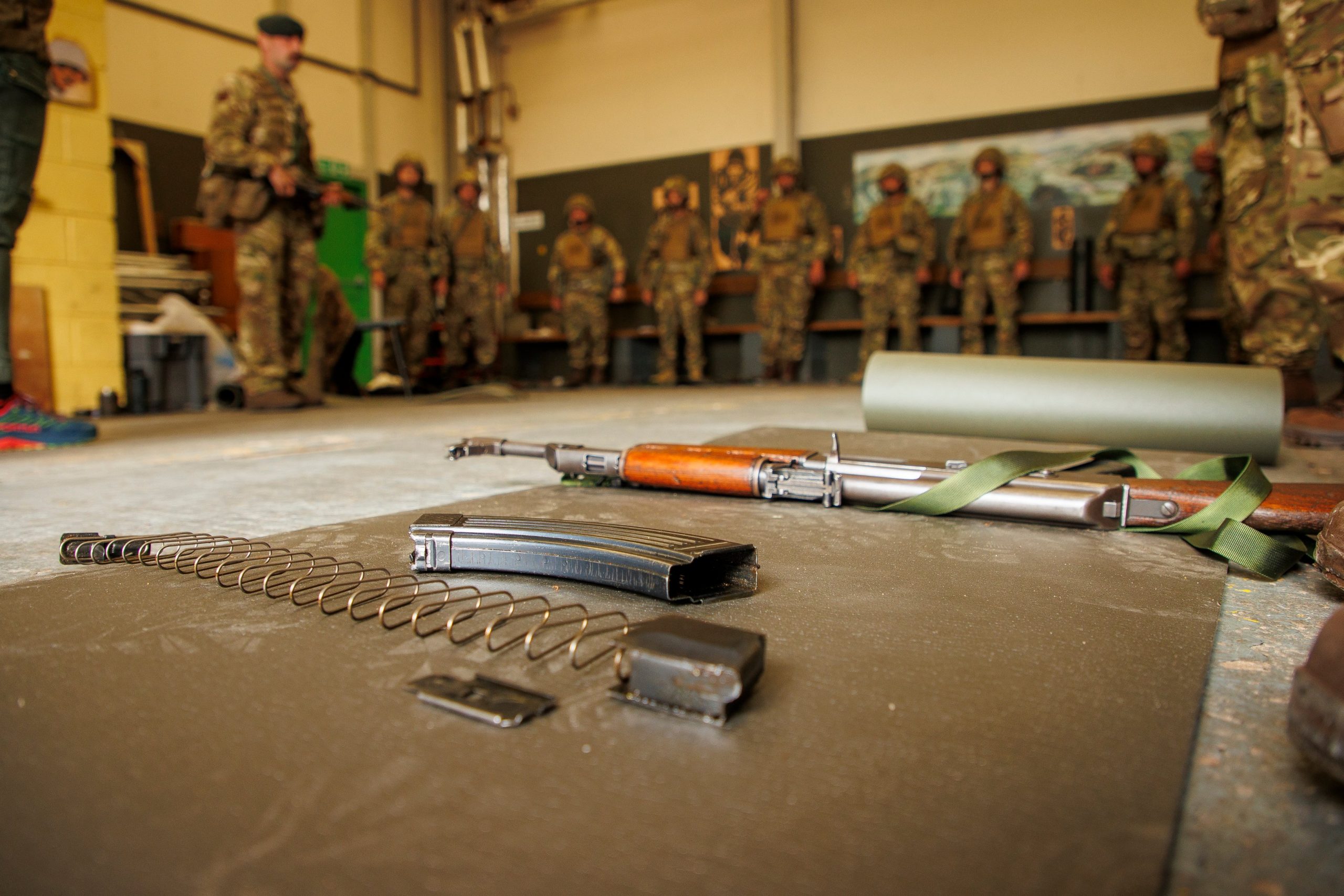 Britain purchased Zastava M70 assault rifles for Ukrainian soldiers ...