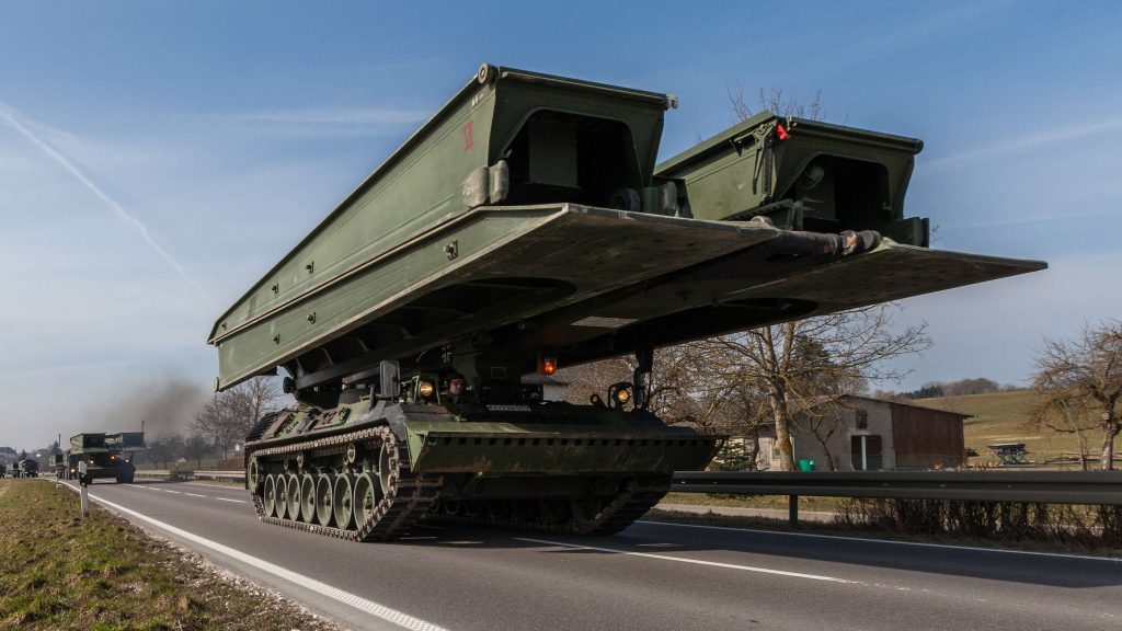 Ukrainian military uses Biber bridge-layer tanks
