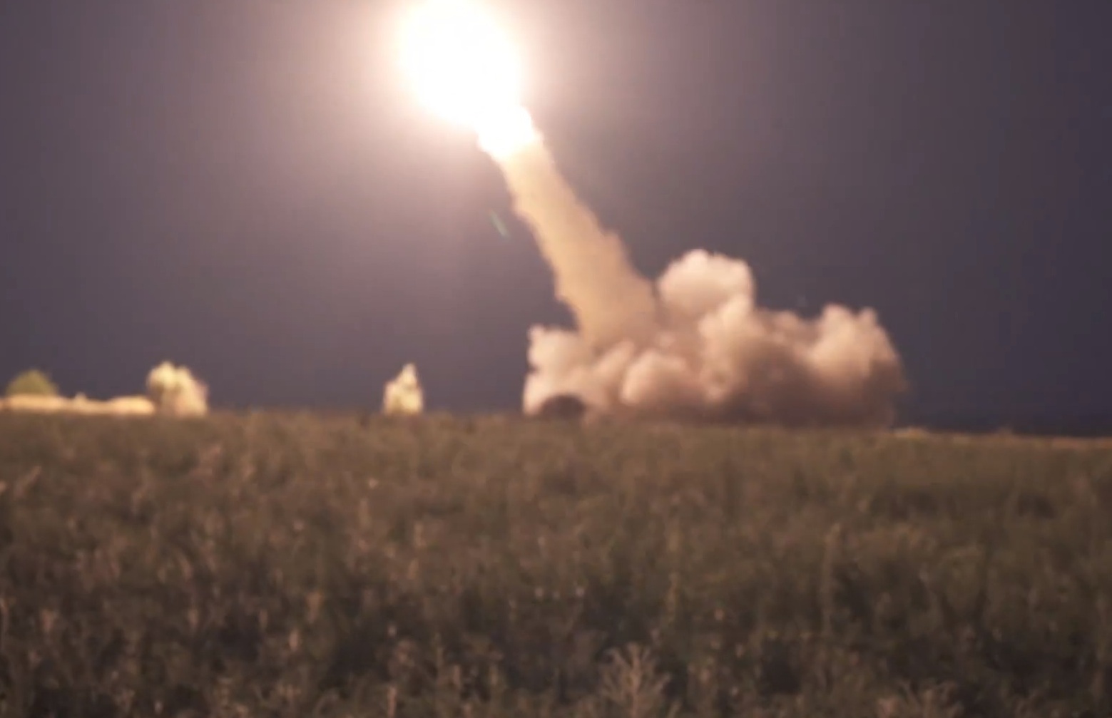 Armed Forces of Ukraine demonstrate M270 multiple launch rocket system ...