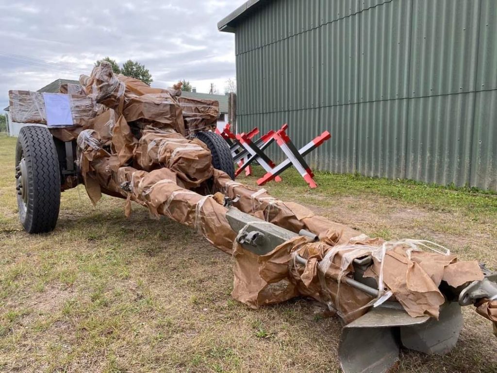 Hart Brigade armed with 105mm M101 howitzers