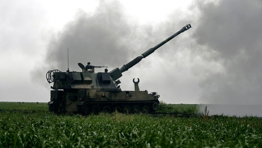 Poland sends Krab self-propelled gun repair specialists to Ukraine ...