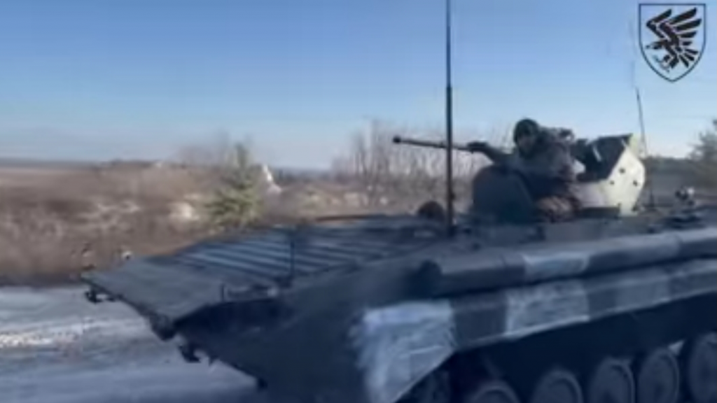Ukrainian Air Assault Forces armed with captured BMP "Basurmanin ...