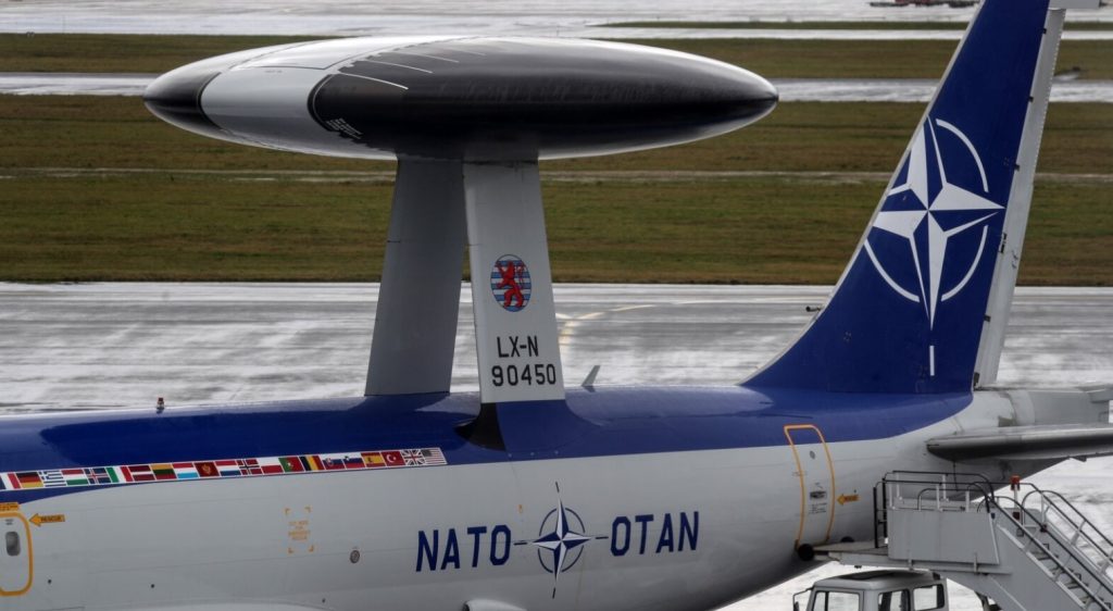 NATO deploys reconnaissance aircraft in Romania - Militarnyi