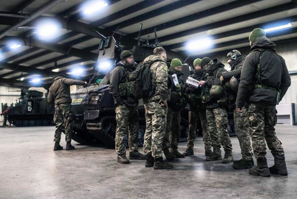 Servicemen of the Armed Forces of Ukraine are mastering BvS 10 all ...