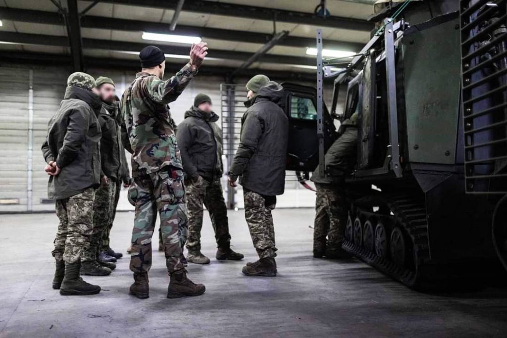 Servicemen of the Armed Forces of Ukraine are mastering BvS 10 all ...