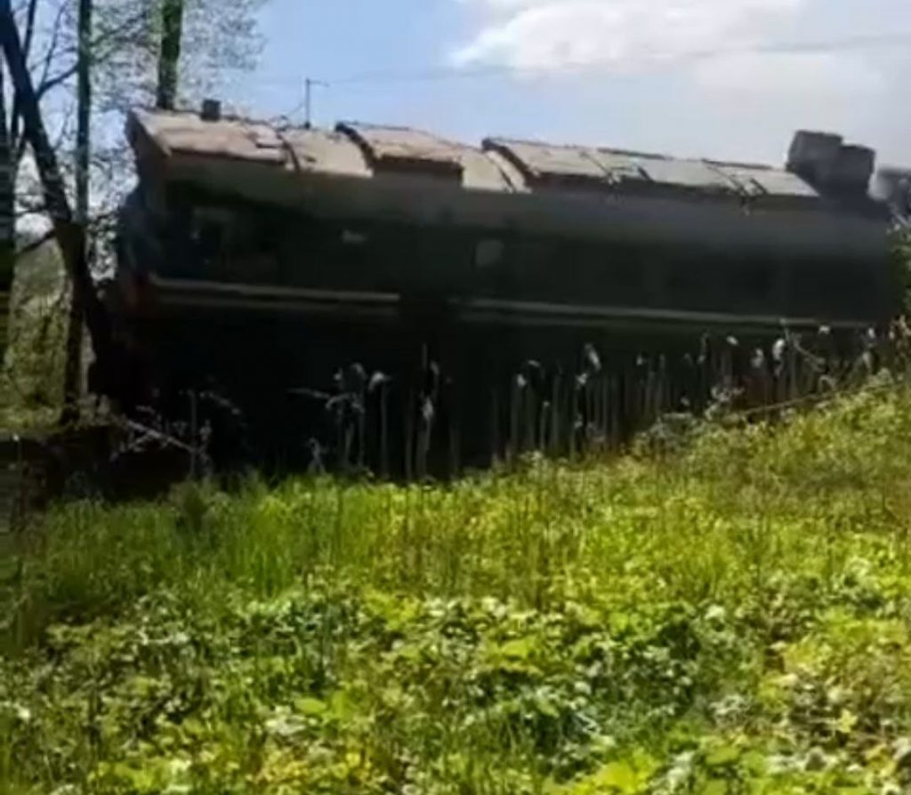 Freight train derails in the Russian Federation, allegedly due to the ...