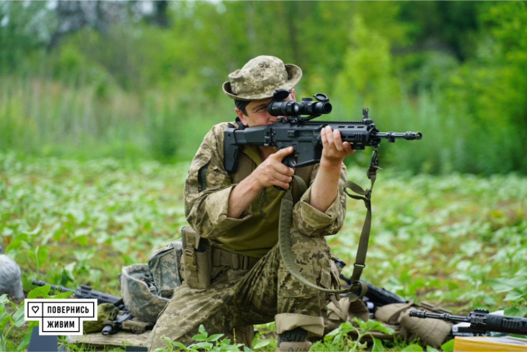 60 marksmen of the Azov Brigade trained by Come Back Alive Foundation ...