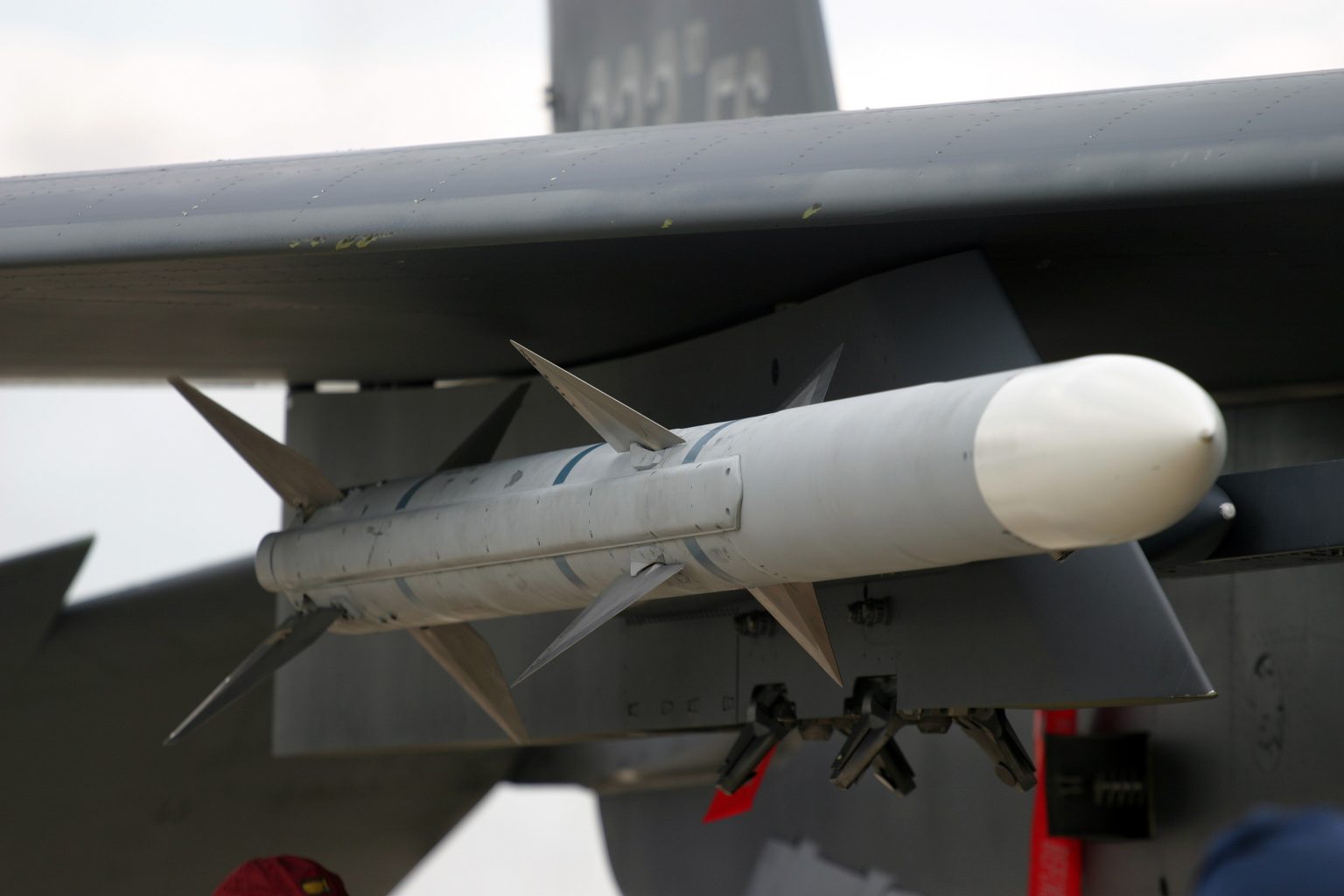 Romania to receive newest AIM-120 missiles for its F-16s - Militarnyi