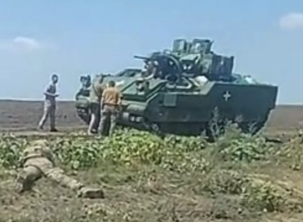 Ukrainian Bradley IFVs received BRAT reactive armor - Militarnyi