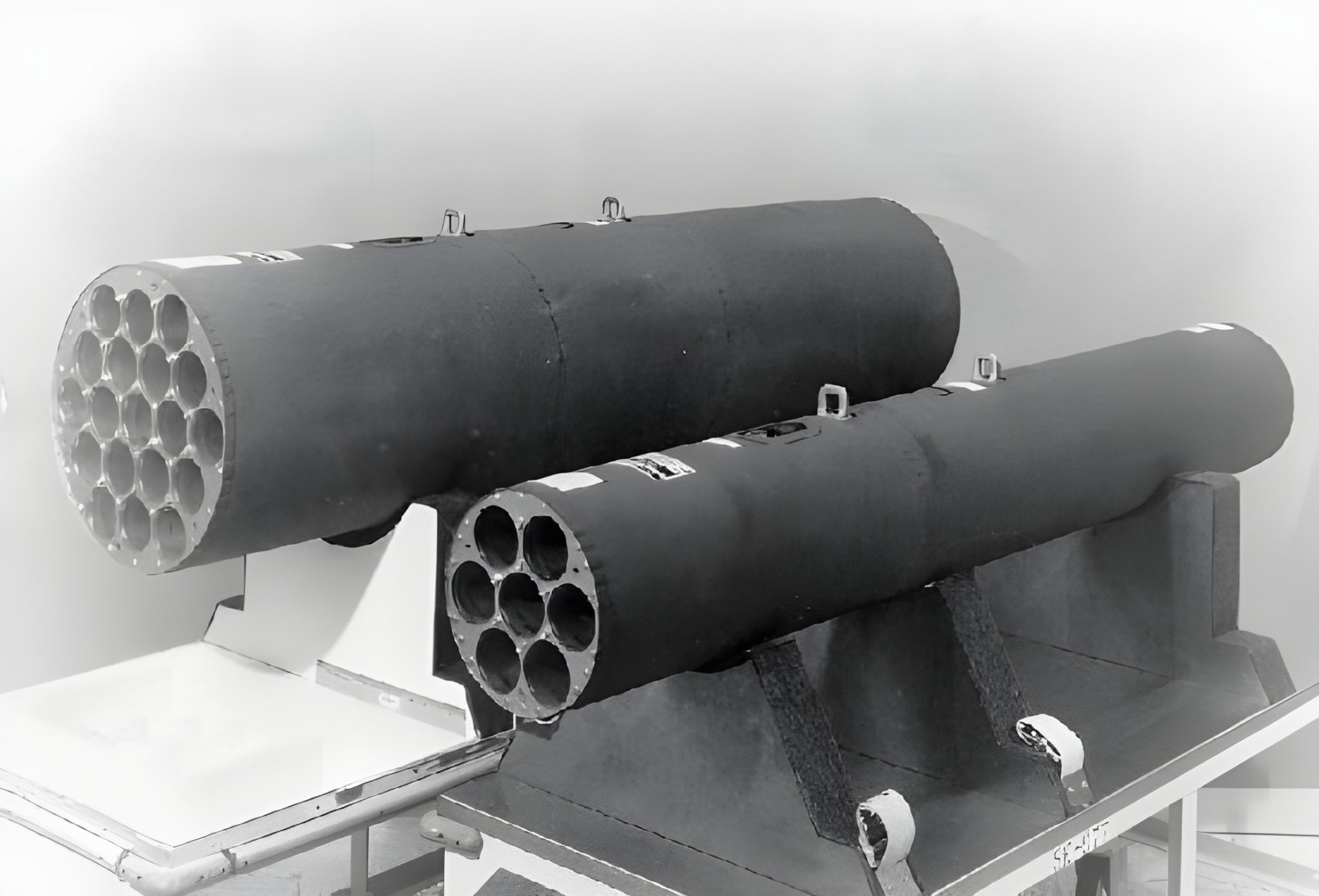 Hydra 70 multi-platform rocket - Militarnyi