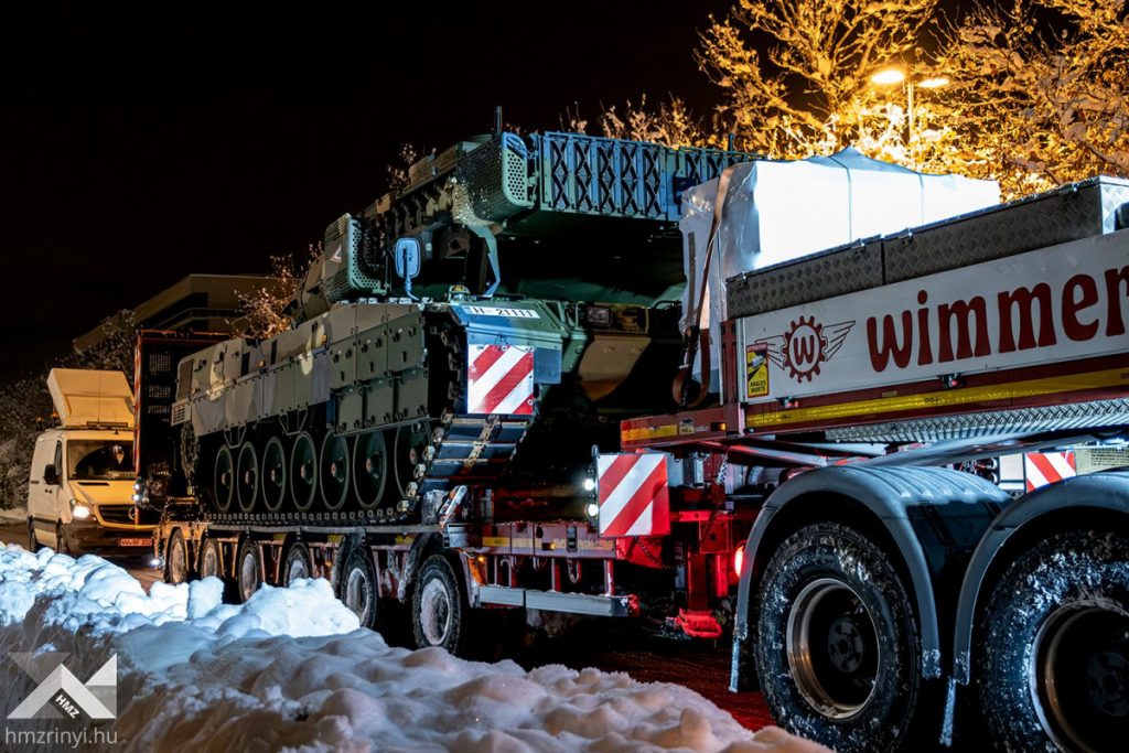 Угорщина отримала ще один новий танк Leopard 2A7HU