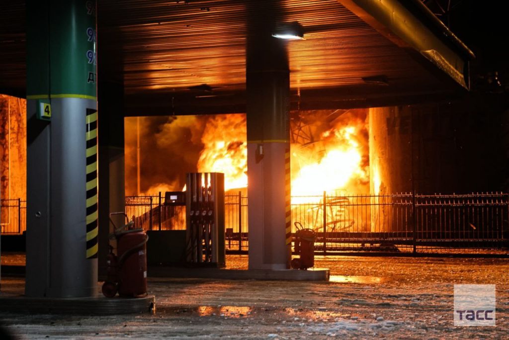 An oil depot caught fire in temporarily occupied Donetsk - Militarnyi