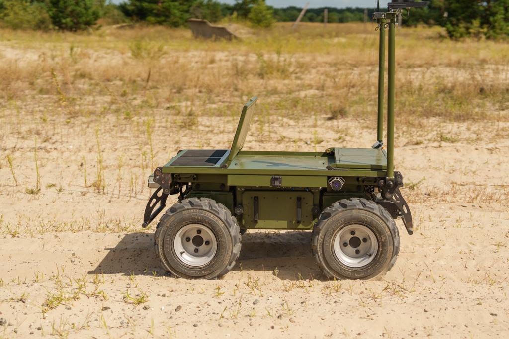 Ukraine is testing the D-21-11 unmanned ground platform - Militarnyi