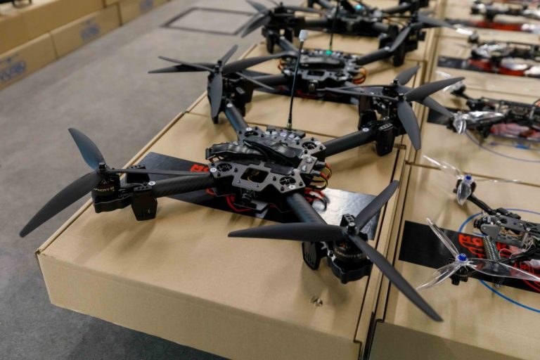 Ukrainian Mountain Infantry armed with FPV drone with thermite - Militarnyi