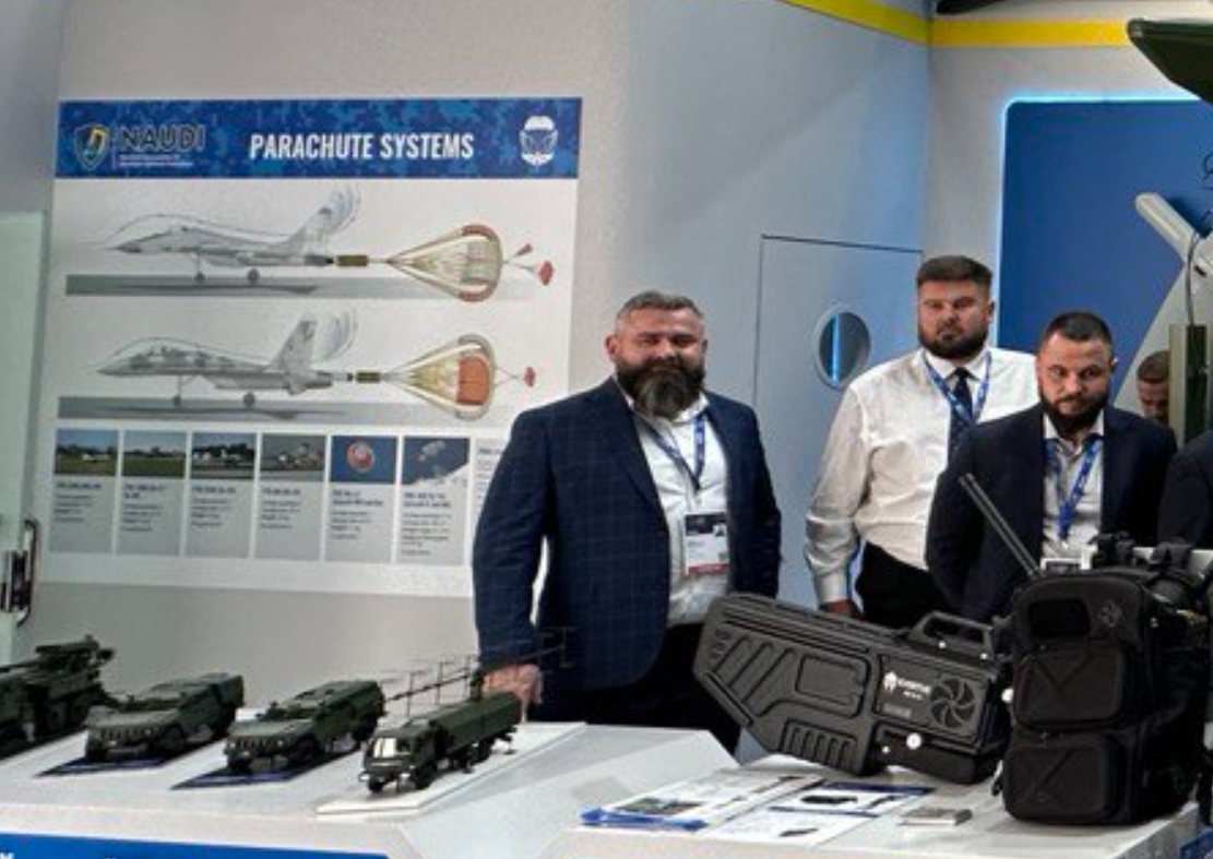 Ukraine presents brake parachute systems for combat aircraft in Riyadh ...