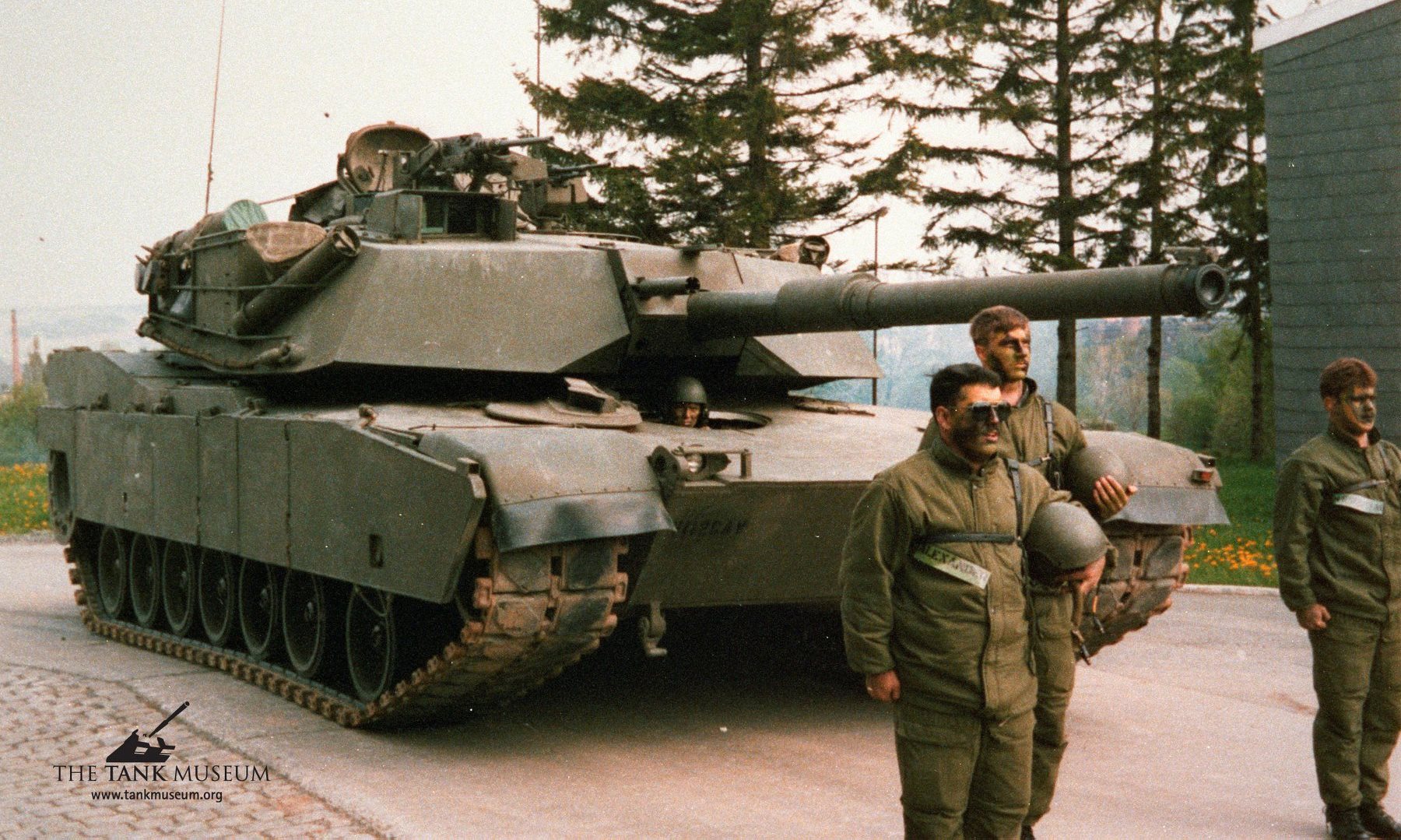 Перші Abrams у бою в Україні - Мілітарний