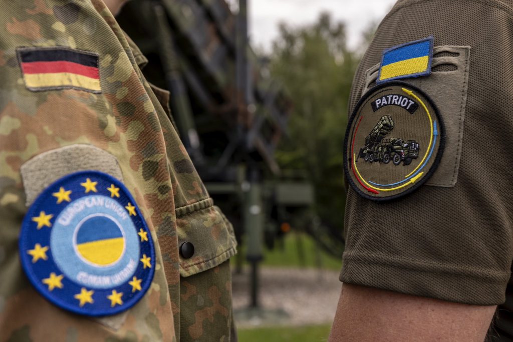 Training of a new group of Ukrainian operators of the Patriot air ...