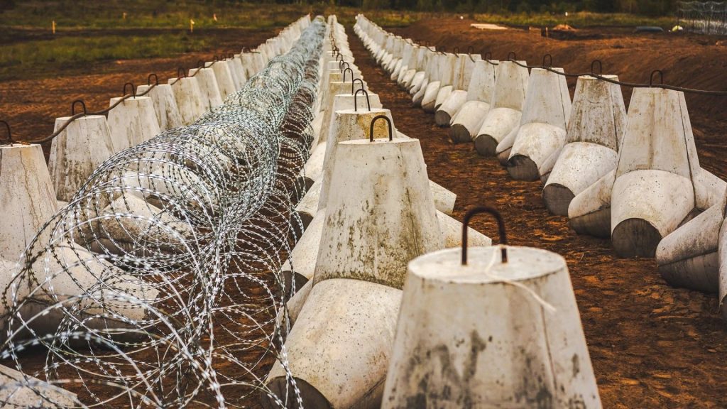 Poland began construction of Eastern Shield on borders with Russia and ...