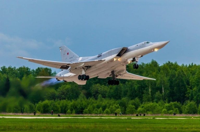 Tu-22M3 Strategic Bomber Crashes in Russia