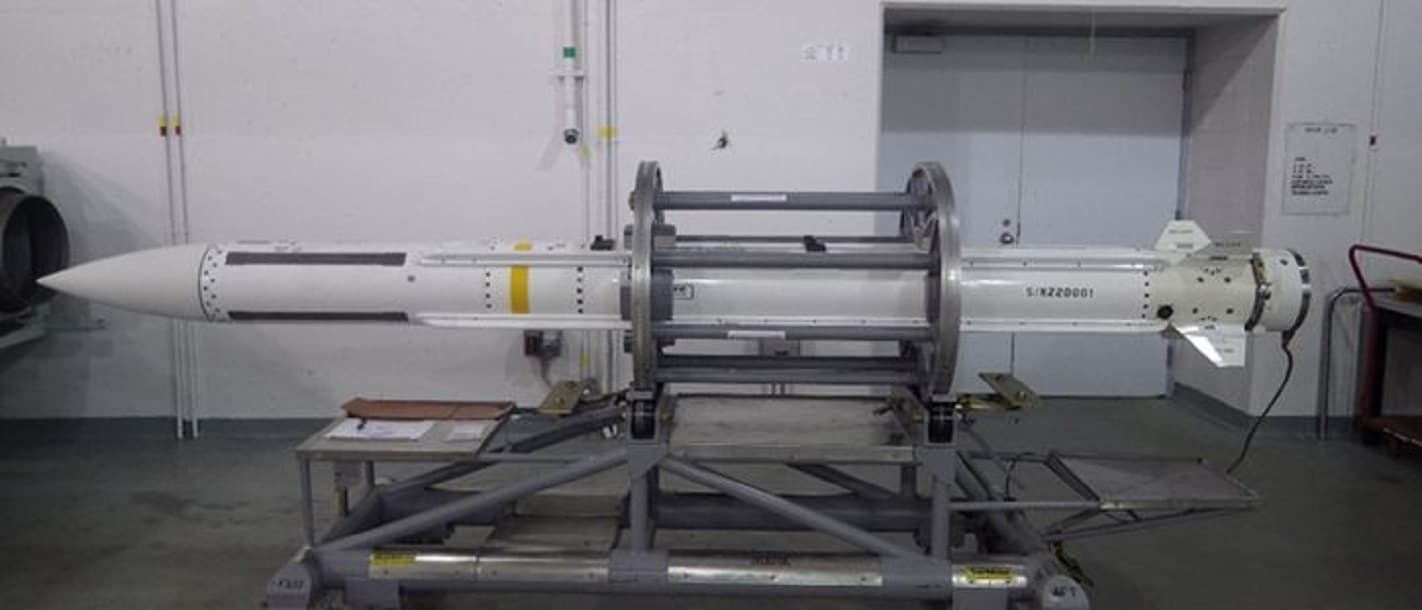 Raytheon передав ВМФ США 500-у ракету нової версії ESSM Block 2